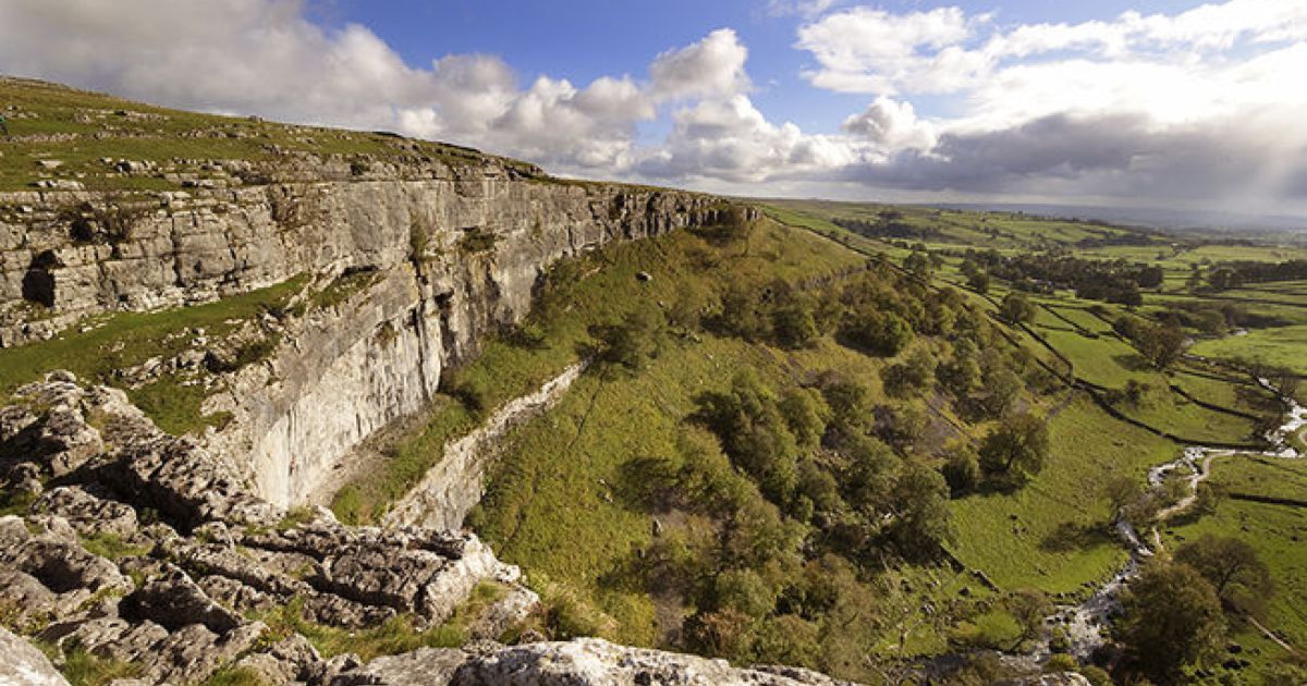 Malham Cove, North Yorkshire - The Limestone Trinity (Free Route) - Ramblers